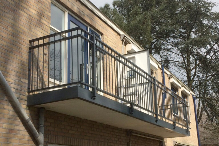 De Perfecte Balustrade voor je Balkon: Stalen Balustrades in de Spotlight - Hekwerk Kampen