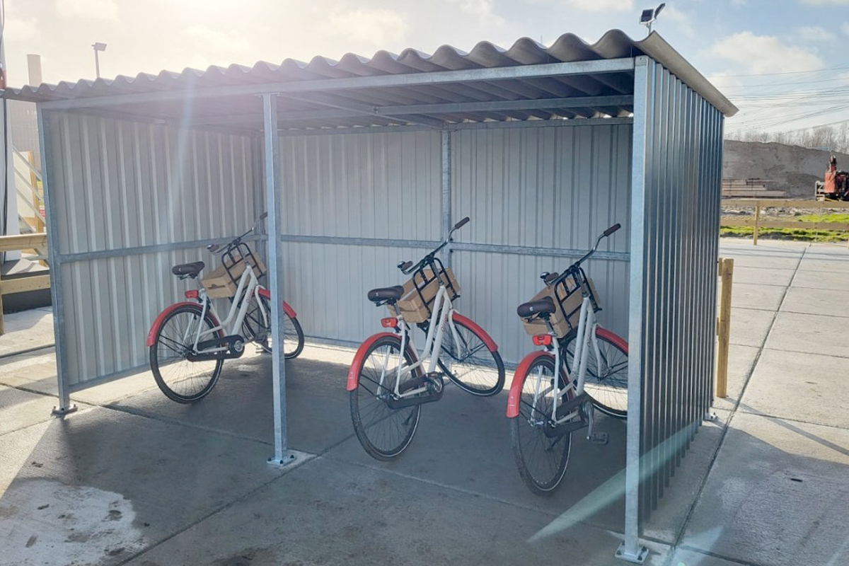 Een Fietsoverkapping voor Bedrijven – Hekwerk Kampen