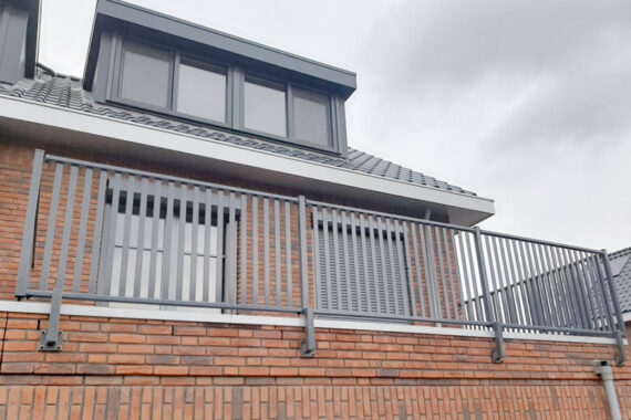 Balkonhek laten plaatsen: Veilig, stijlvol en op maat gemaakt - Hekwerk Kampen