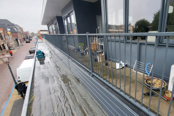 Onderhoudstips voor Je Nieuwe Balkonhek: Zo Gaat Het Jarenlang Mee ...